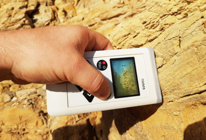 Marine magnetometer mapping of ocean and freshwater targets