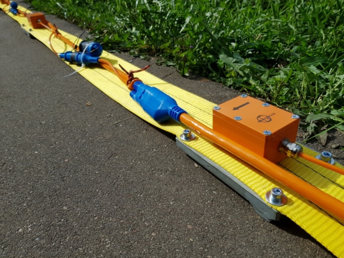 Land Seismic Streamer for Engineering Refraction and MASW